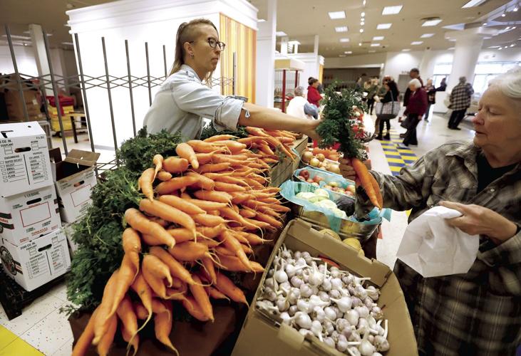 Fresh and friendly: Dubuque Winter Farmers Market opens for season ...