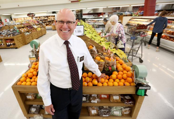 Retiring Hy-Vee store manager reflects on relationships formed | Tri ...