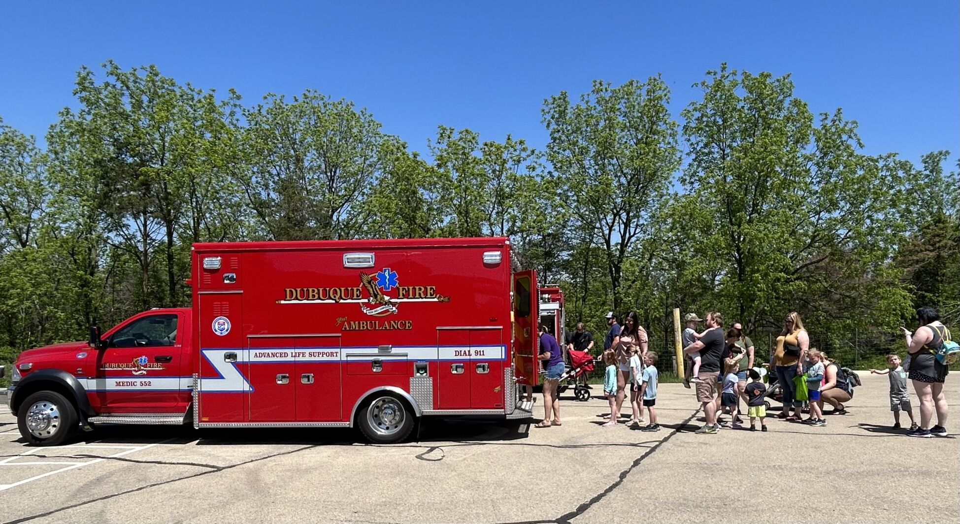 Children's Spring Party draws hundreds to Dubuque Arboretum | Tri-state ...