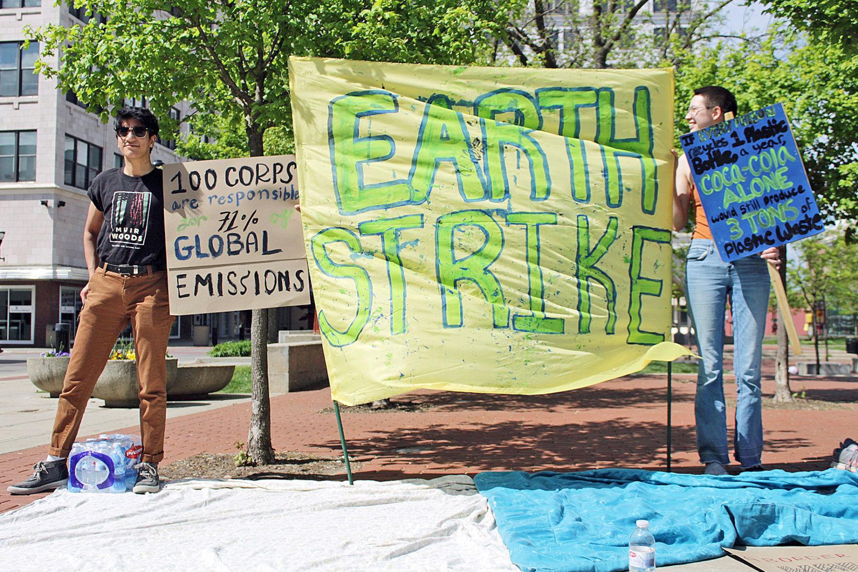 Environmental protesters gather to demand political action | News | the ...