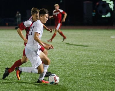 Men's soccer sweeps week | Sports | the-standard.org