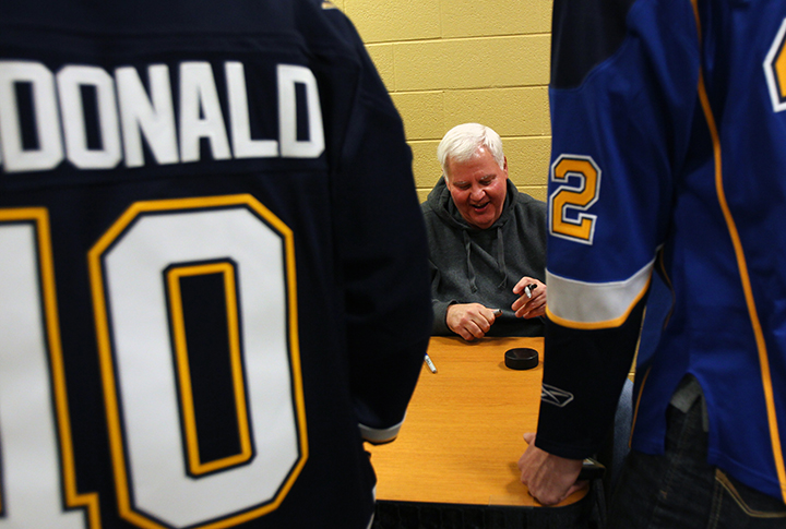 St. Louis Blues coach Ice Bears | Gallery | the-standard.org