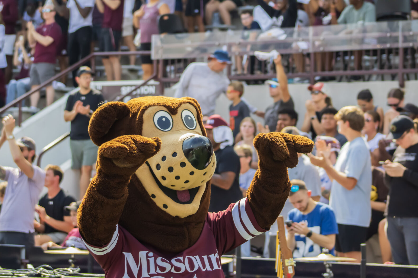 Football Bears bring Skyhawks to Springfield for Family Weekend ...