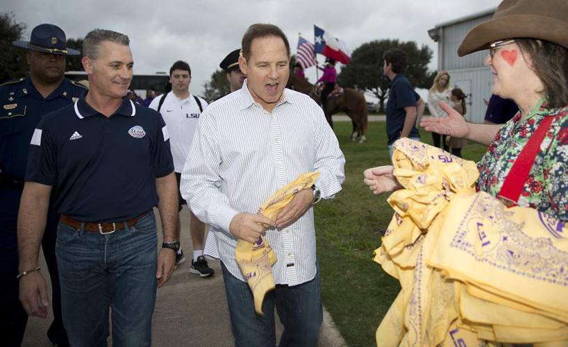 Cowboy hats and rodeo games, LSU Tigers get into Texas spirit during ...