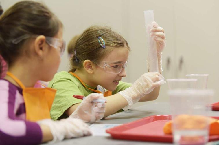 Kids soak up lesson in diaper absorbency | News | theadvocate.com