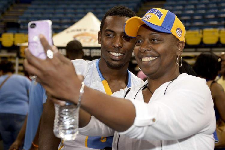 Southern’s Fan Fest draws hundreds of loyal Jaguar fans | News ...