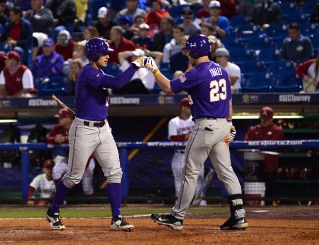 LSU swings big bats in victory, earns Friday off before Saturday semis ...