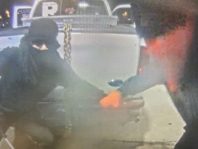 Watch: Two people rip open Baton Rouge ATM and try to flee with cash in ...