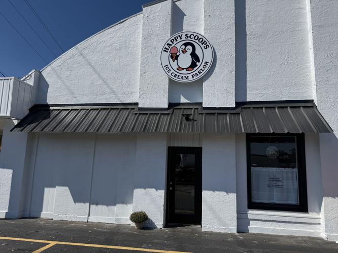 Family-owned 1950s-themed ice cream parlor opens in Central | Food ...