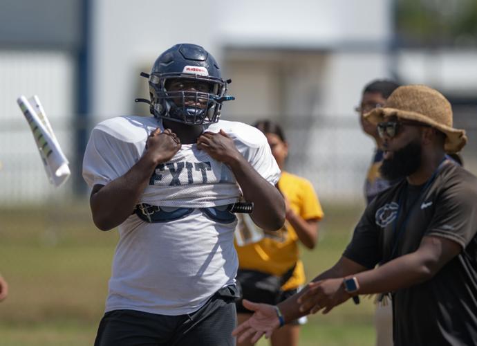 Carencro offensive lineman leader in school and amphibians | High ...