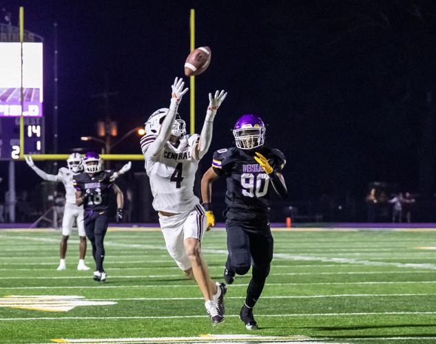 Central defeats Denham Springs in rivalry football game | High School ...