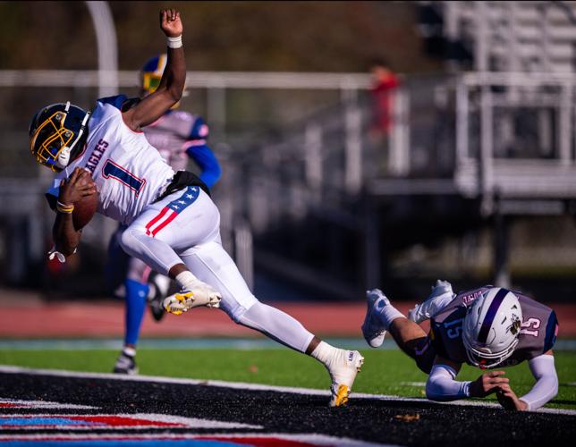 Second-half surge powers Patriots to Red Stick Bowl win | High School ...