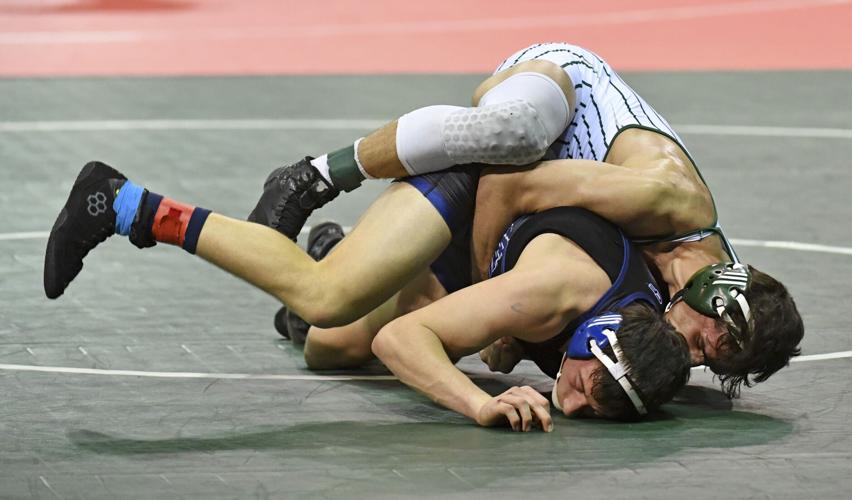 Division II wrestling dynasty Teurlings Catholic finds new ways to add ...
