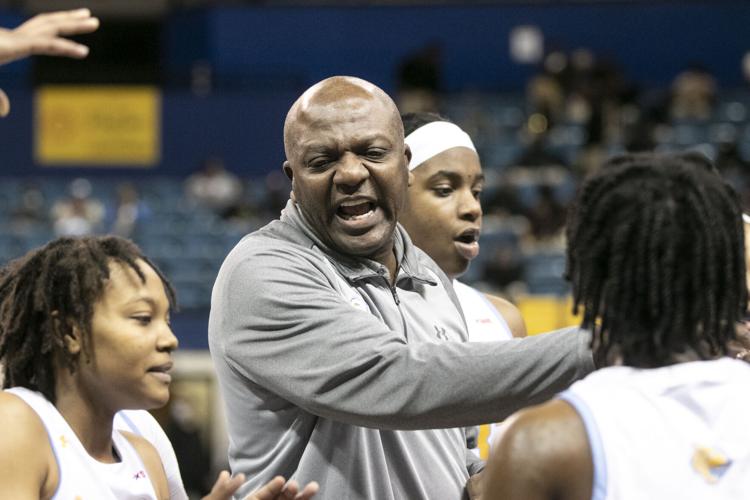 Southern women heat up with 13 3-pointers to drop Prairie View by 37 ...