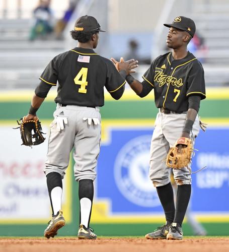 Hype man Clay Moffitt continues perfect season as LSU baseball shuts ...