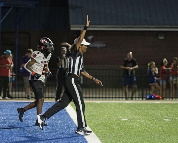 Female officiating crew earns praise, makes prep history | High School ...