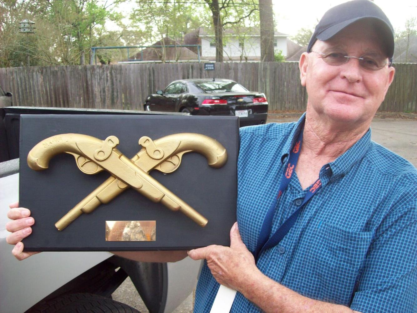 Why are there pistols on Calcasieu River bridge’s railings? The story behind its artistic flair ...