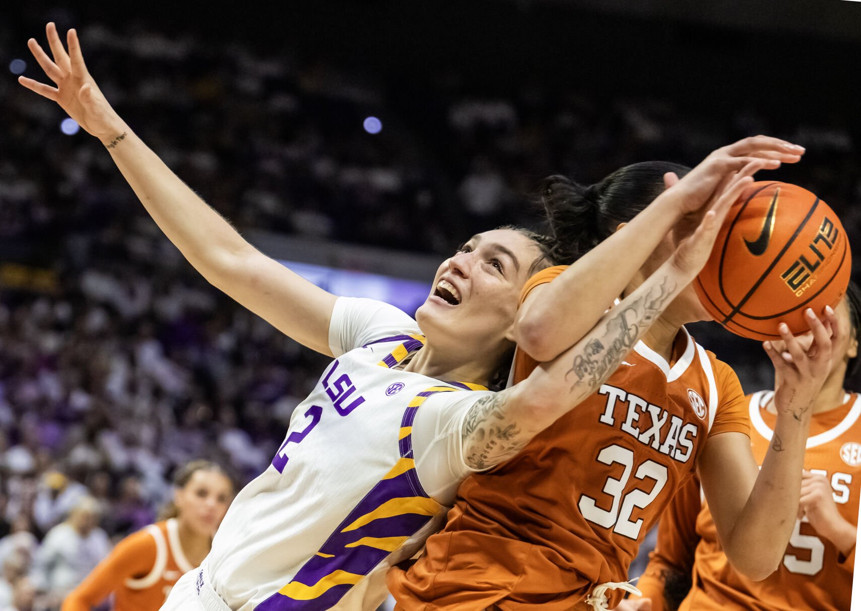 NO.lsutexas.011226_2409 MJ.JPG | | theadvocate.com