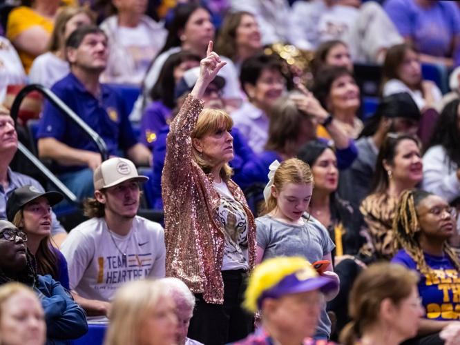 LSU holds Kim Mulkey lookalike contest during Auburn game | LSU ...