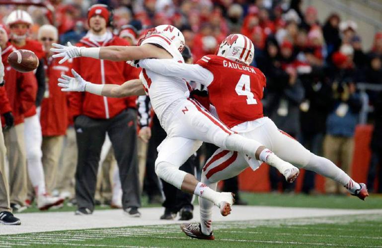 Wisconsin tailback Melvin Gordon breaks single-game rushing record ...
