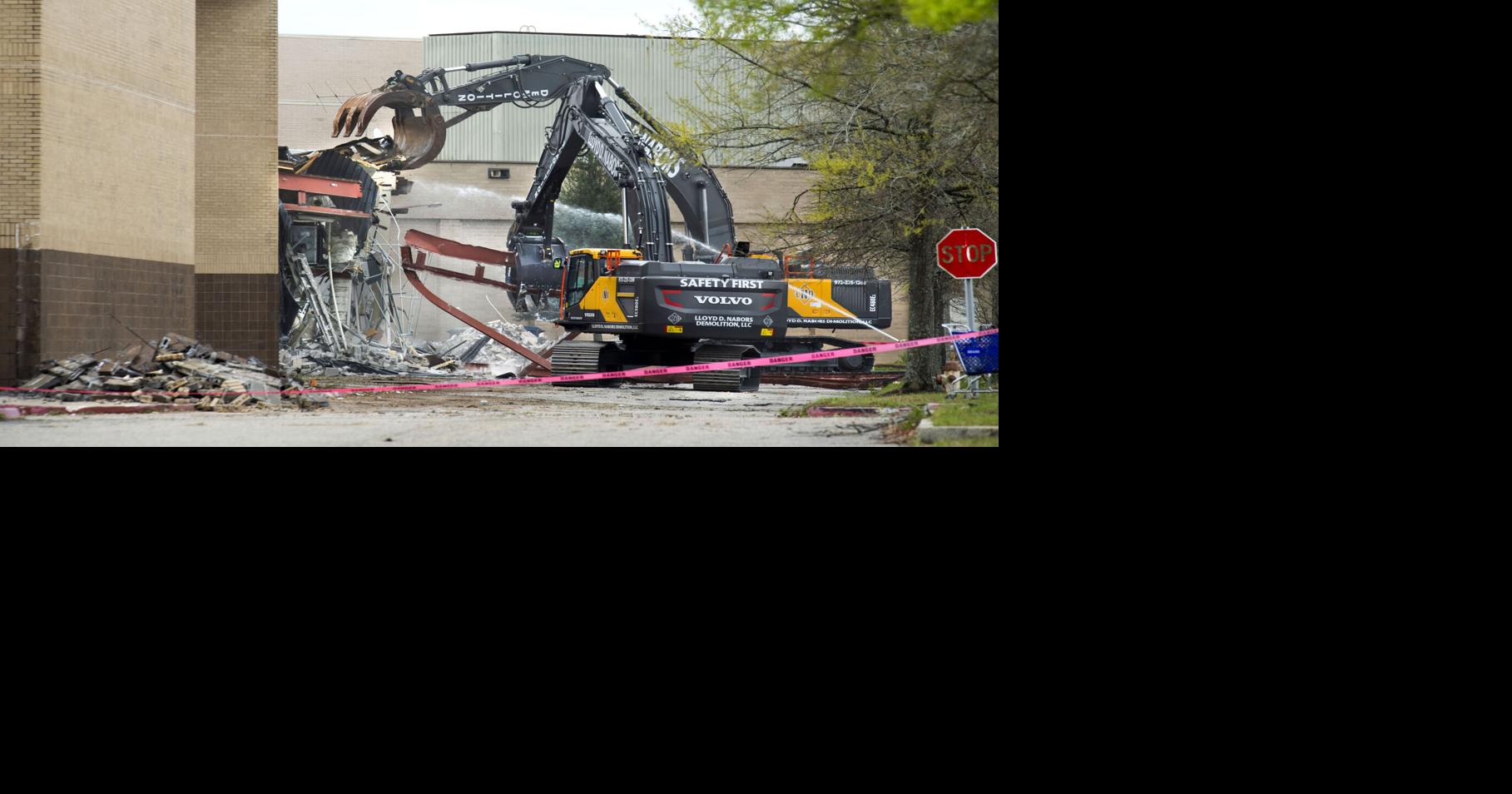 Amazon center in Baton Rouge: Cortana Mall demolition begins; see ...