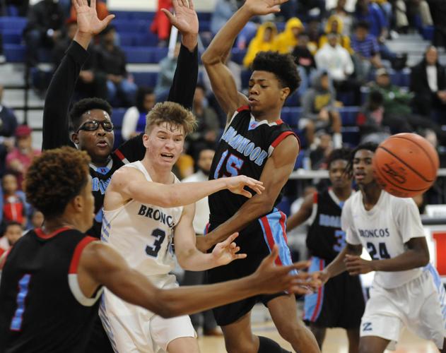 Reece Beekman, Scotlandville overpower Glen Oaks to advance to East ...