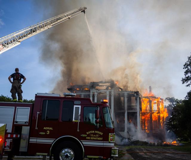 See photos, video of Nottoway plantation destroyed by fire | News ...