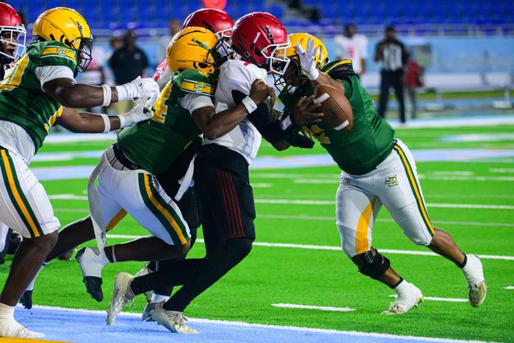 Southern Lab defense shines against Delhi in Week 4 win | High School ...