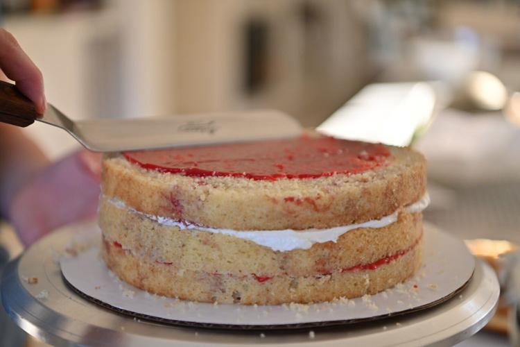 Baton Rouge teen Joey Roth bakes cakes for charity | Louisiana Inspired ...