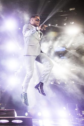Preserving the legacy: R&B singer Maxwell discusses his career ahead of ...
