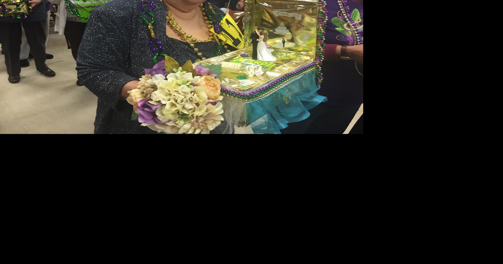 Seniors brings creative touches to tiny floats for Council on Aging ...