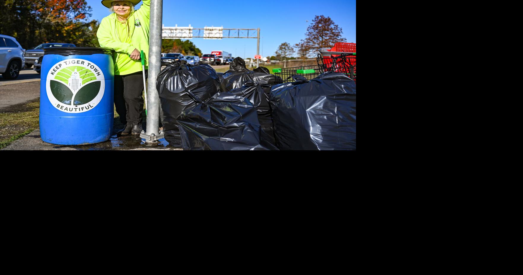 Jennifer Richardson and volunteers clean up in Baton Rouge | Louisiana ...