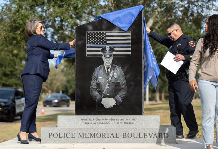 Lafayette police memorial monument unveiled on Camellia | News ...
