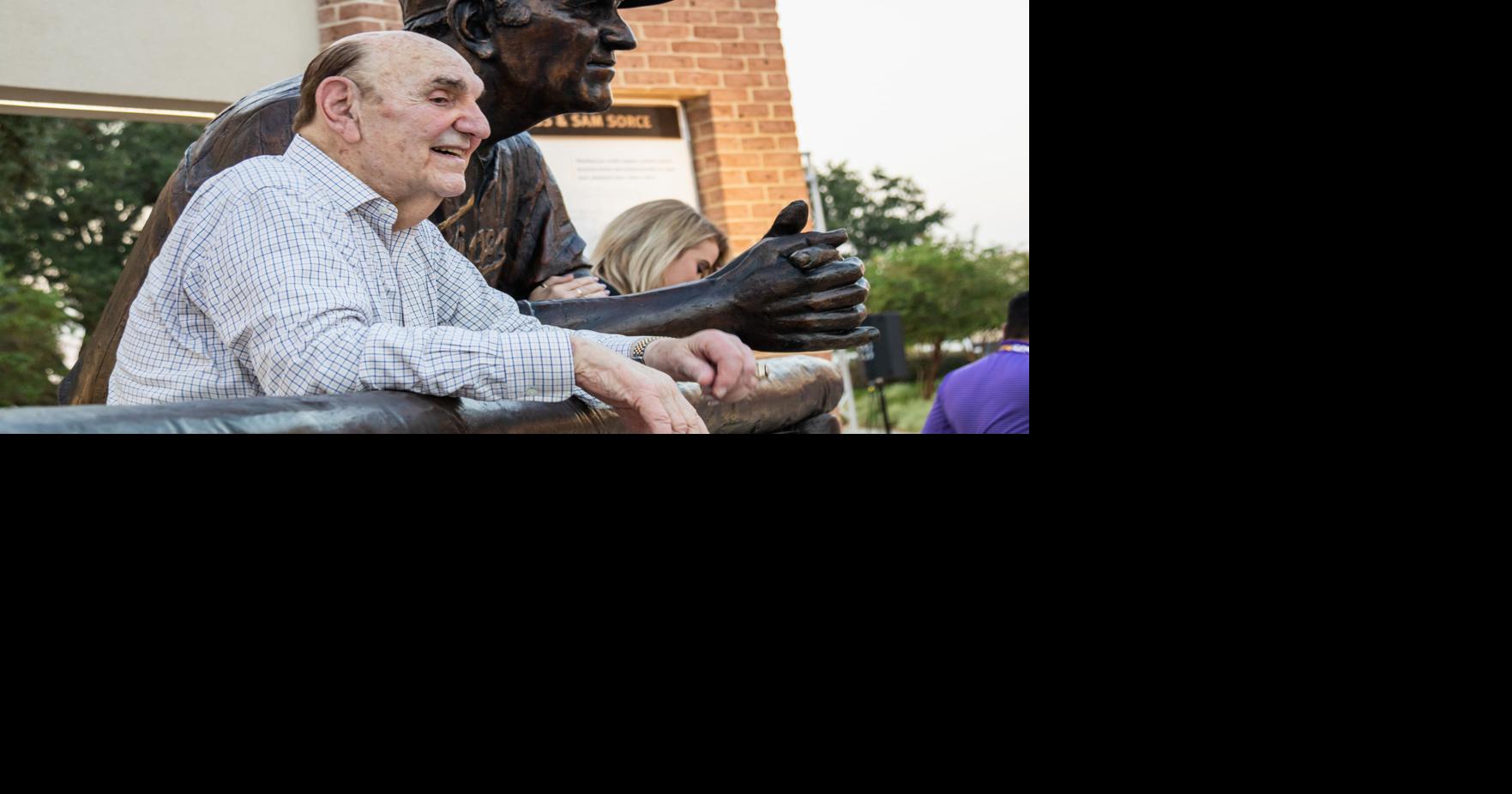 Skip Bertman breaks ribs in car accident; LSU spokesman says injuries ...