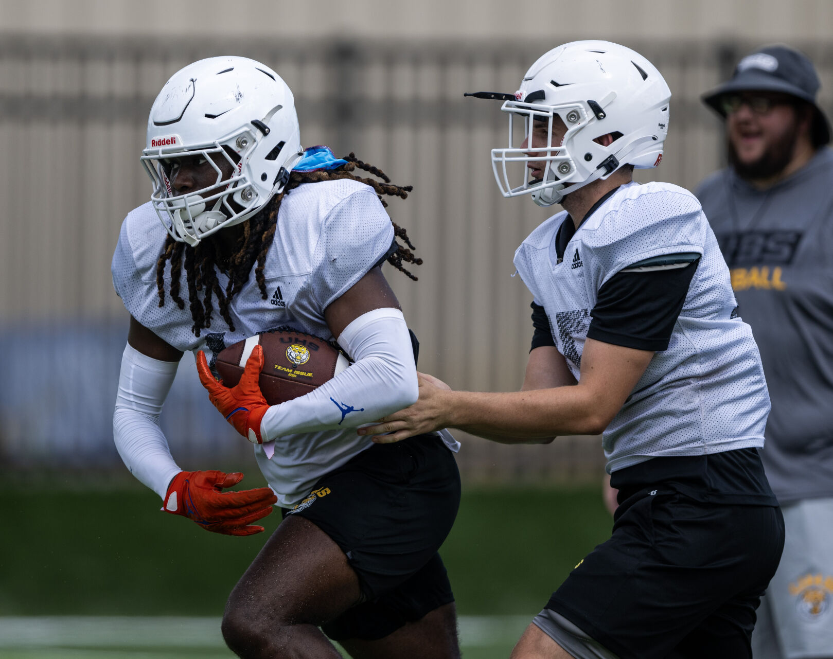 New schooled: LSU WR/TE commitment, top QB embrace new teams | High ...