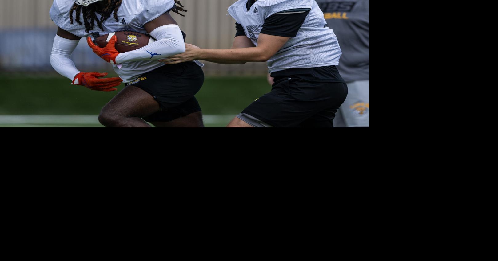 New schooled: LSU WR/TE commitment, top QB embrace new teams | High ...