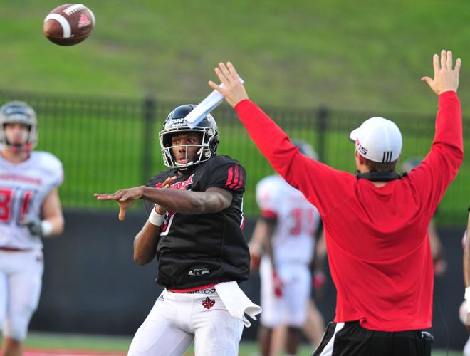 Quarterback battle to get final stand in UL-Lafayette's last scrimmage ...