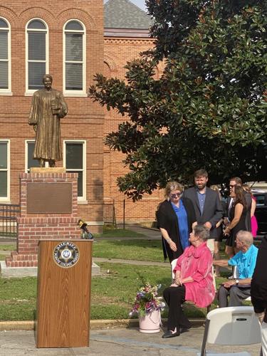 Statue honoring Louisiana's first female Supreme Court justice unveiled ...