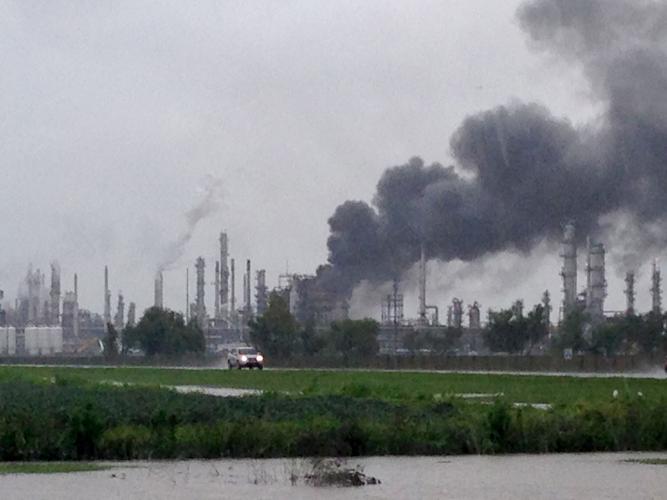 Motiva Oil Refinery fire is out, no injuries or fatalities reported ...