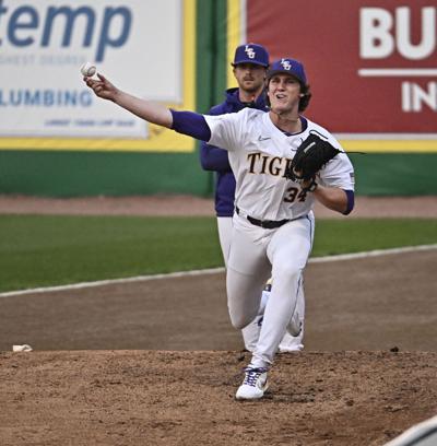 LSU, Jay Johnson injury updates on Jaden Noot, Chase Shores | LSU ...