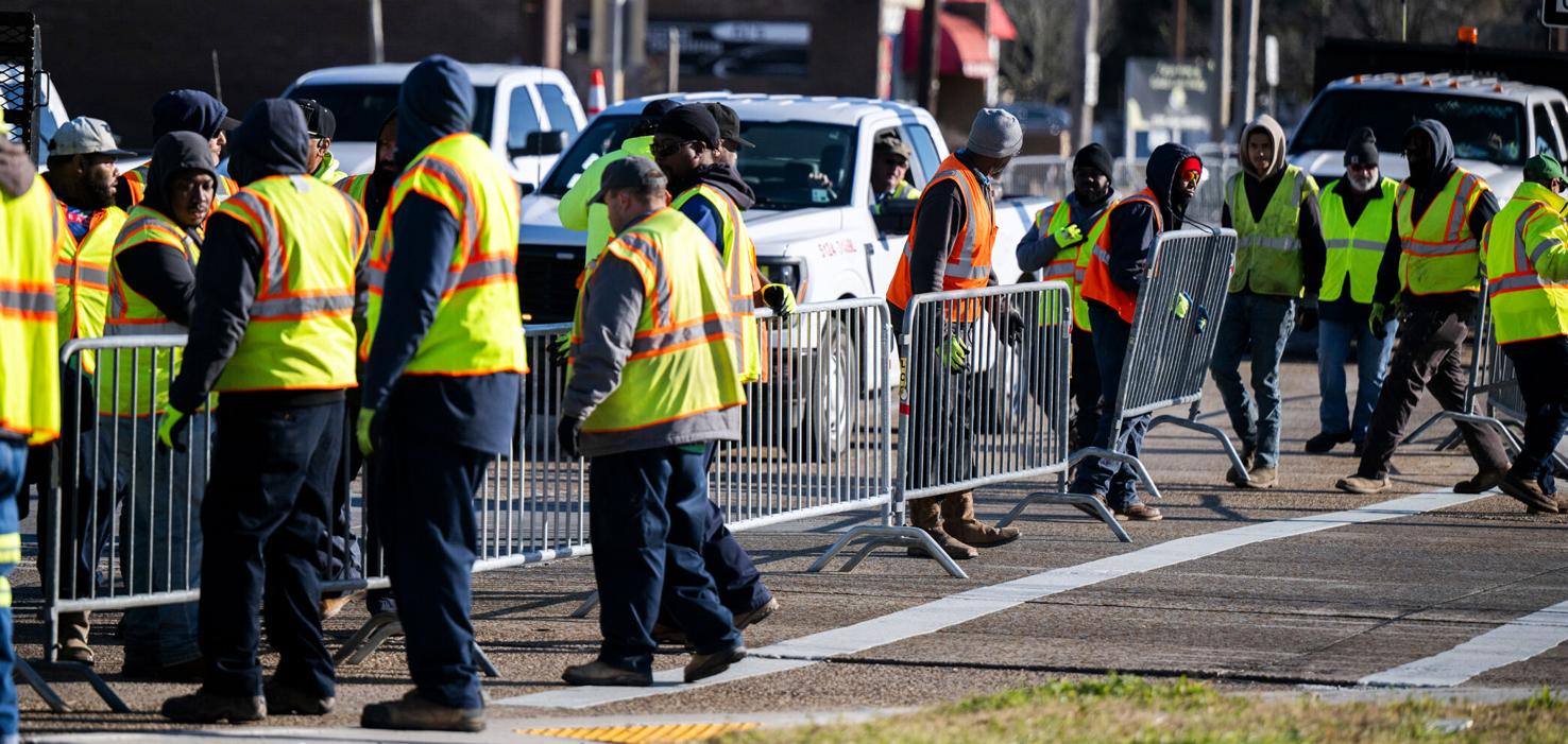 Mardi Gras parade barricades go up in Lafayette | Photos | theadvocate.com