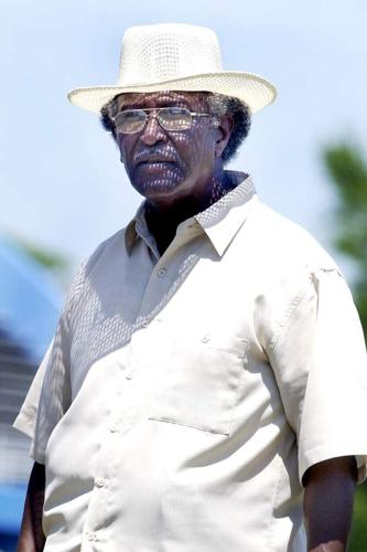 Track HOF to honor former SU coach Johnny Thomas | Southern ...