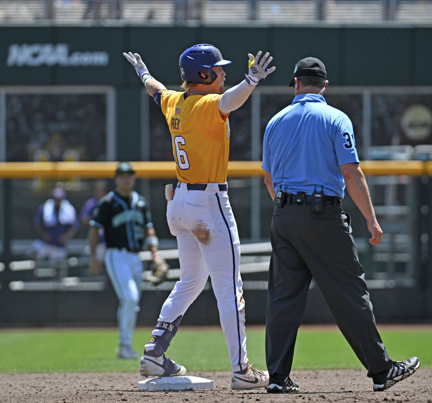LSU baseball beats Coastal Carolina to win national title | LSU ...