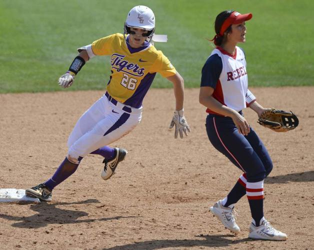 LSU softball team sweeps Ole Miss behind freshmen pitchers Carley ...