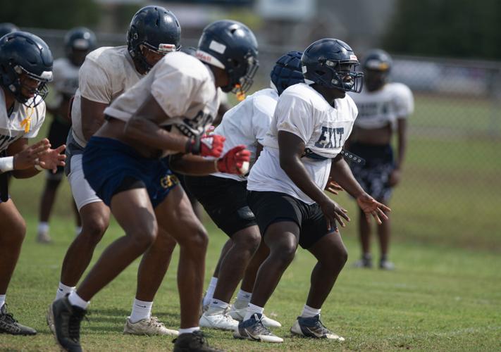 Carencro offensive lineman leader in school and amphibians | High ...