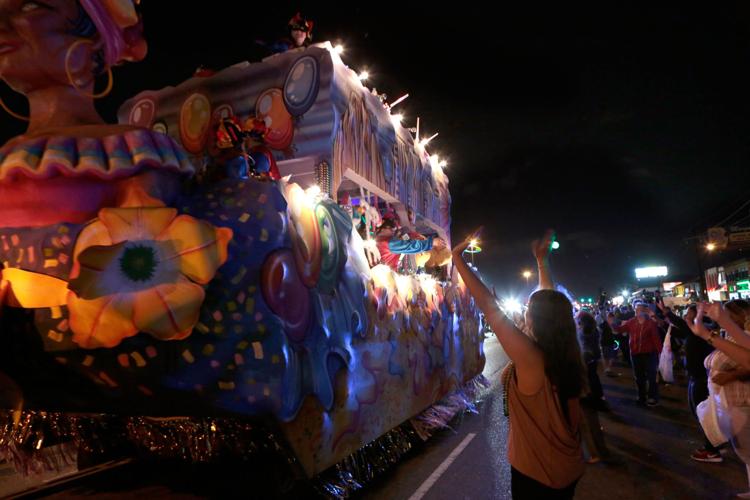 Photos: Krewes of Centurions, Excalibur light up the Metairie parade ...