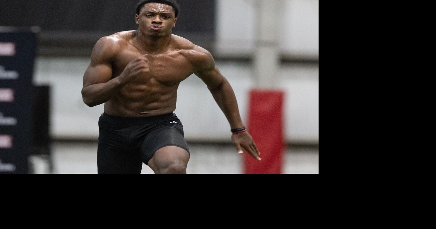 Versatile linebacker possesses speed, extra long wingspan | UL Ragin ...