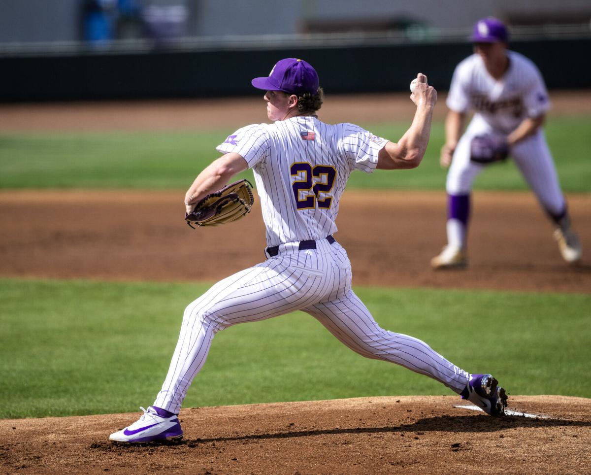 LSU: Cooper Moore, Chris Stanfield, Derek Curiel injuries | LSU ...