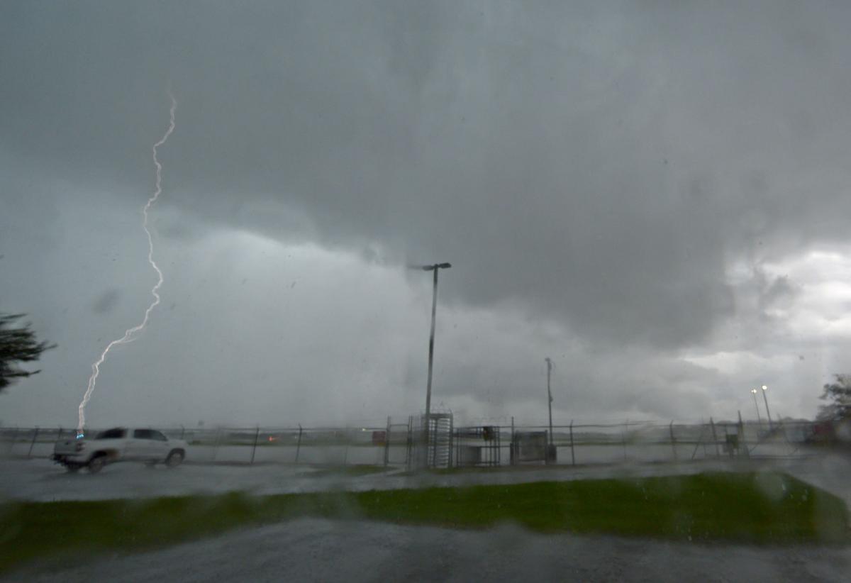 Hurricane Laura impacts in metro Baton Rouge: See radar and updated ...