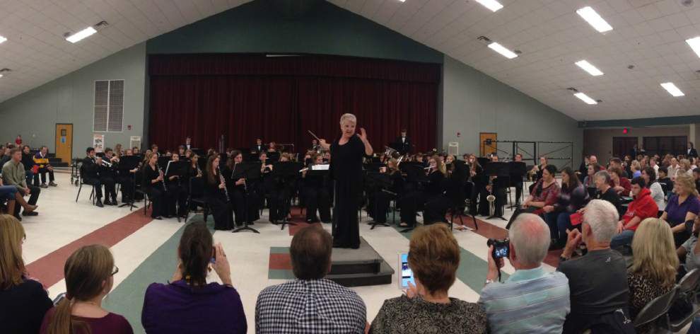 Dutchtown High School gets into the holiday spirit | Ascension ...